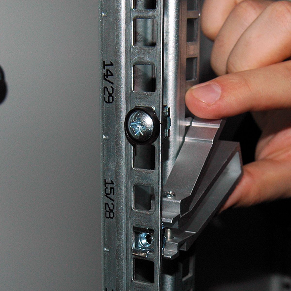 Cage Nut Insertion Tool, M5 / M6 - SECOMP International AG